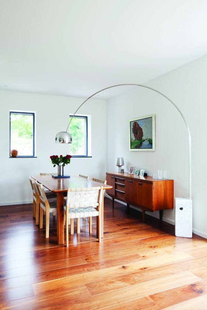 Contemporary Home Built on a Modest Budget - Build It