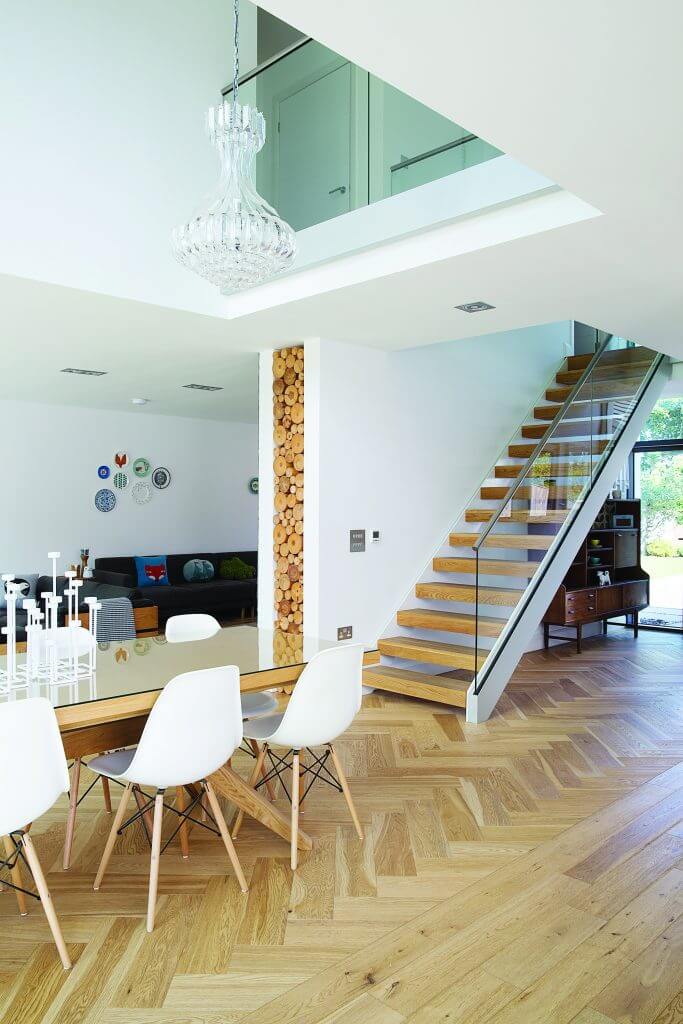 Contemporary Home With White Render - Build It