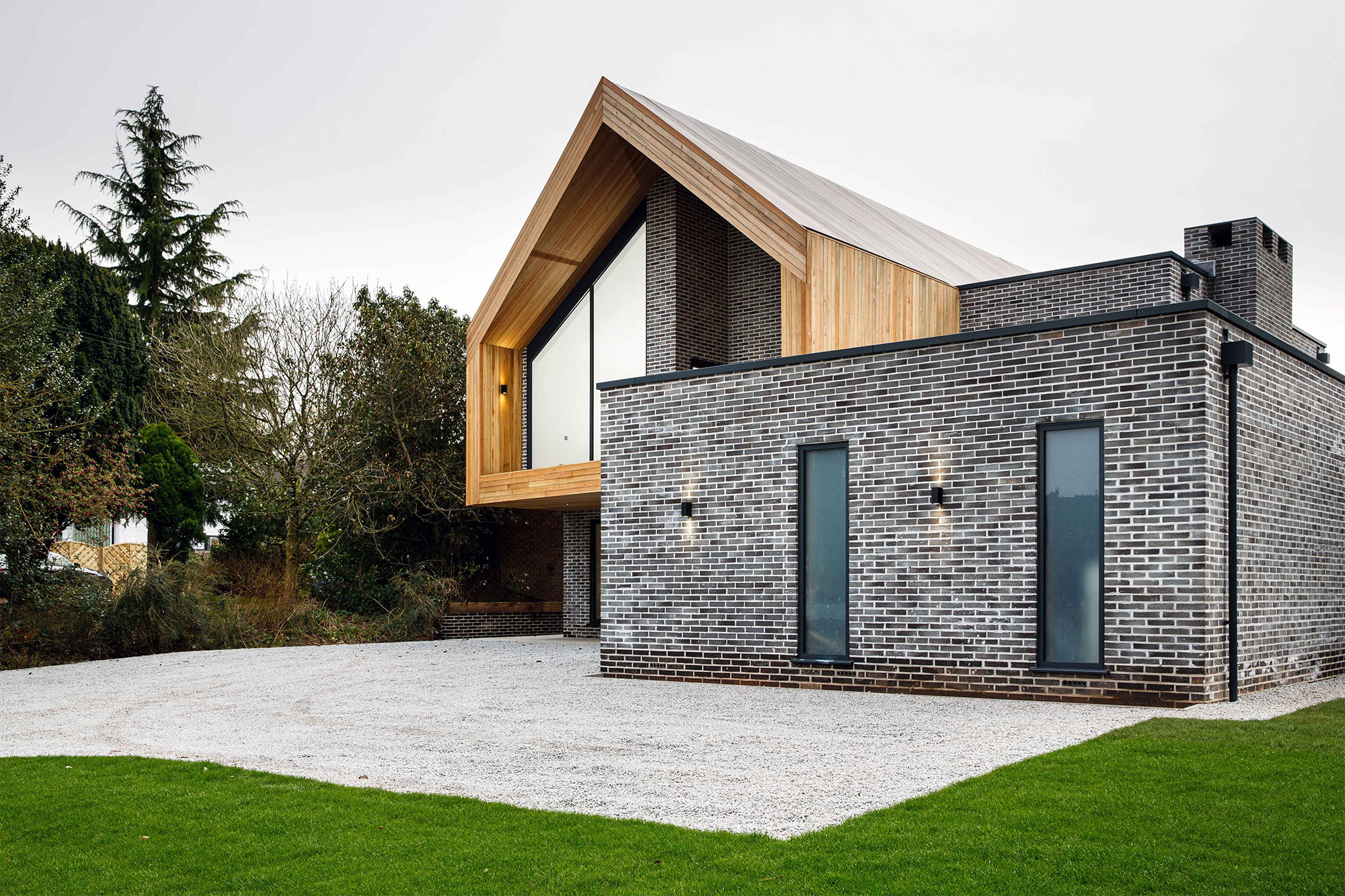 Traditional materials with a modern finish - Build It