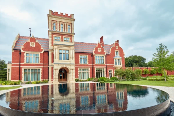 Interior Designer Refurbishes Victorian House in Cornwall - Build It