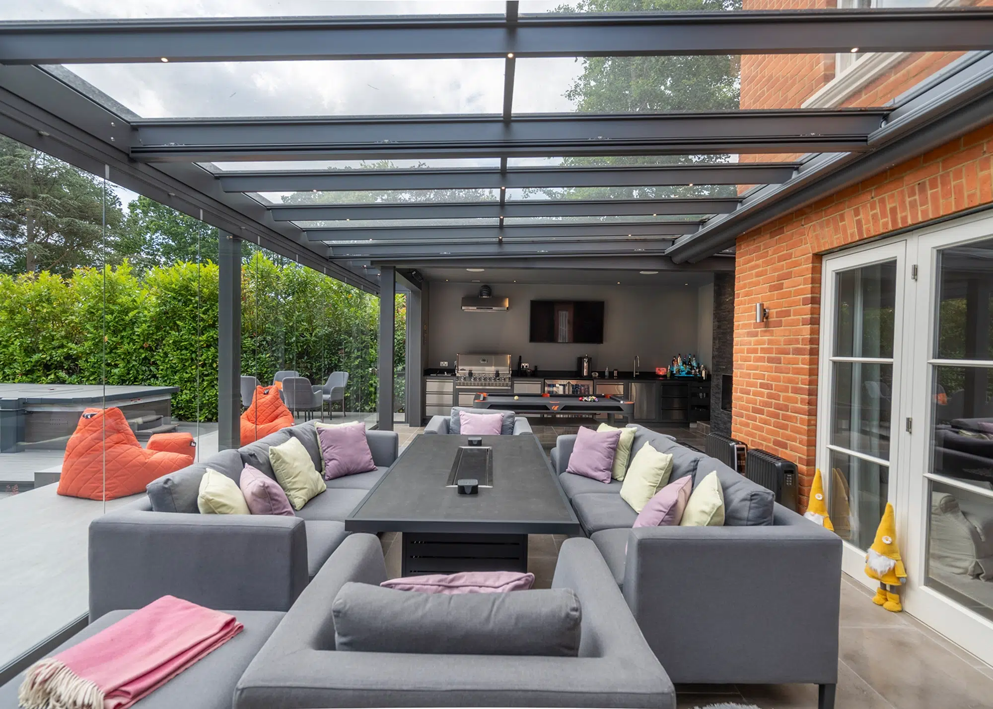 15 Amazing Conservatory Ideas & Sunroom Designs to Inspire Your Glazed ...