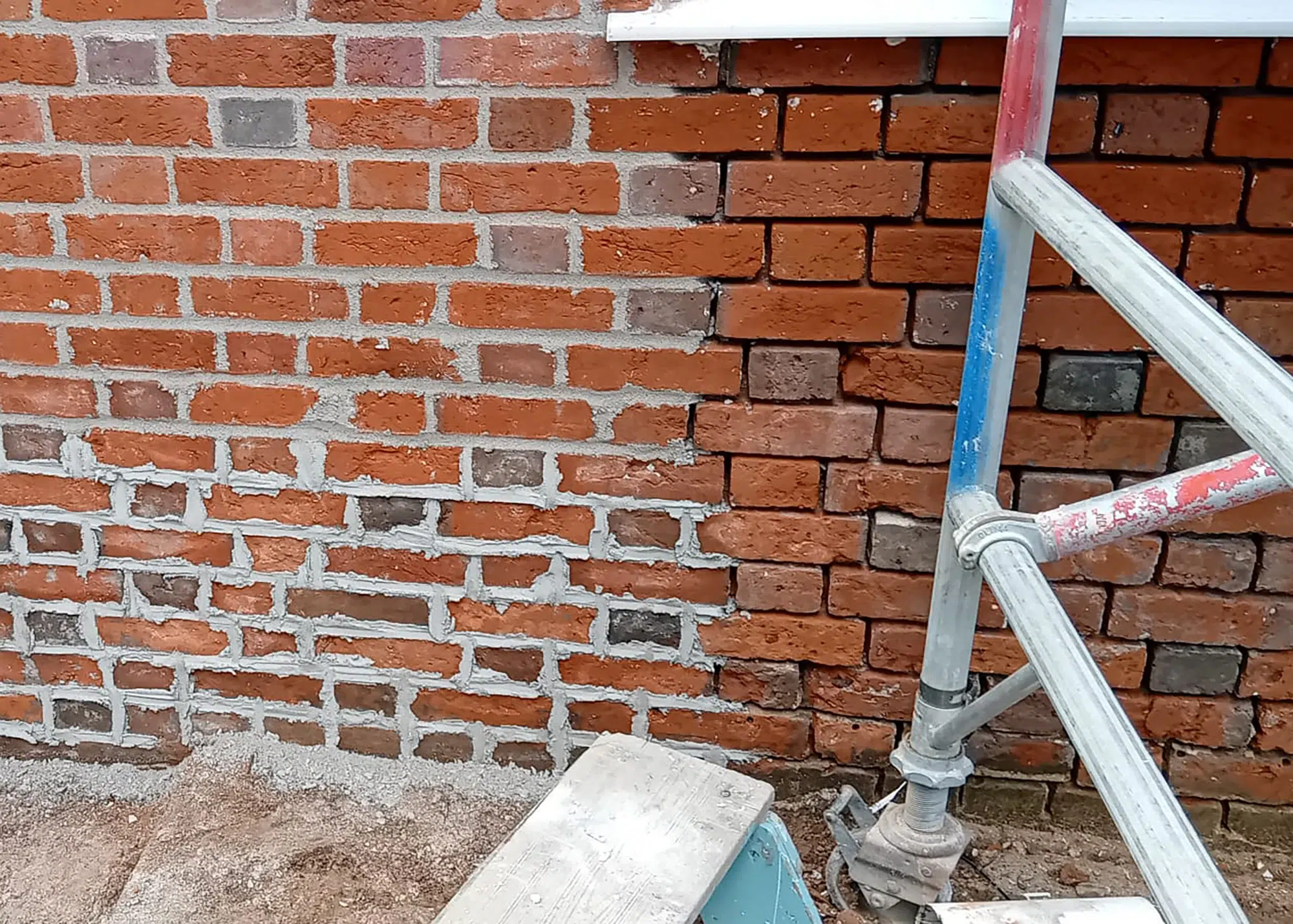 An Expert's 6-Step Guide to Repointing Brickwork & the Mistakes to Avoid