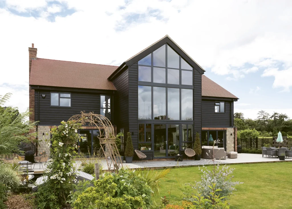 Build It's Latest Issue - Build It